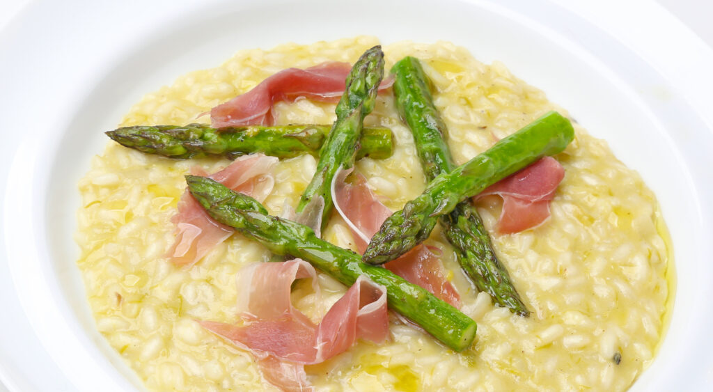 Kremet asparges-risotto - Mat og Vinnett